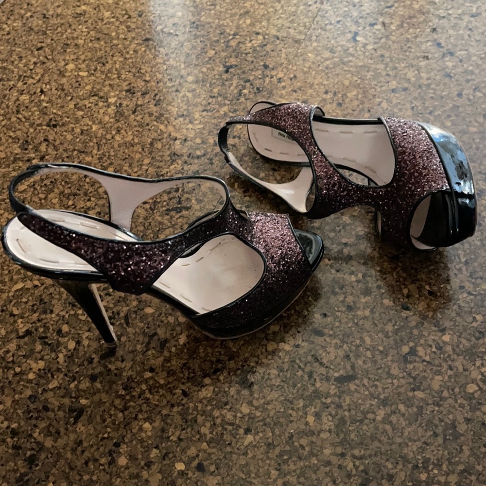 Miu Miu High Heel Glittered Pump - Gem